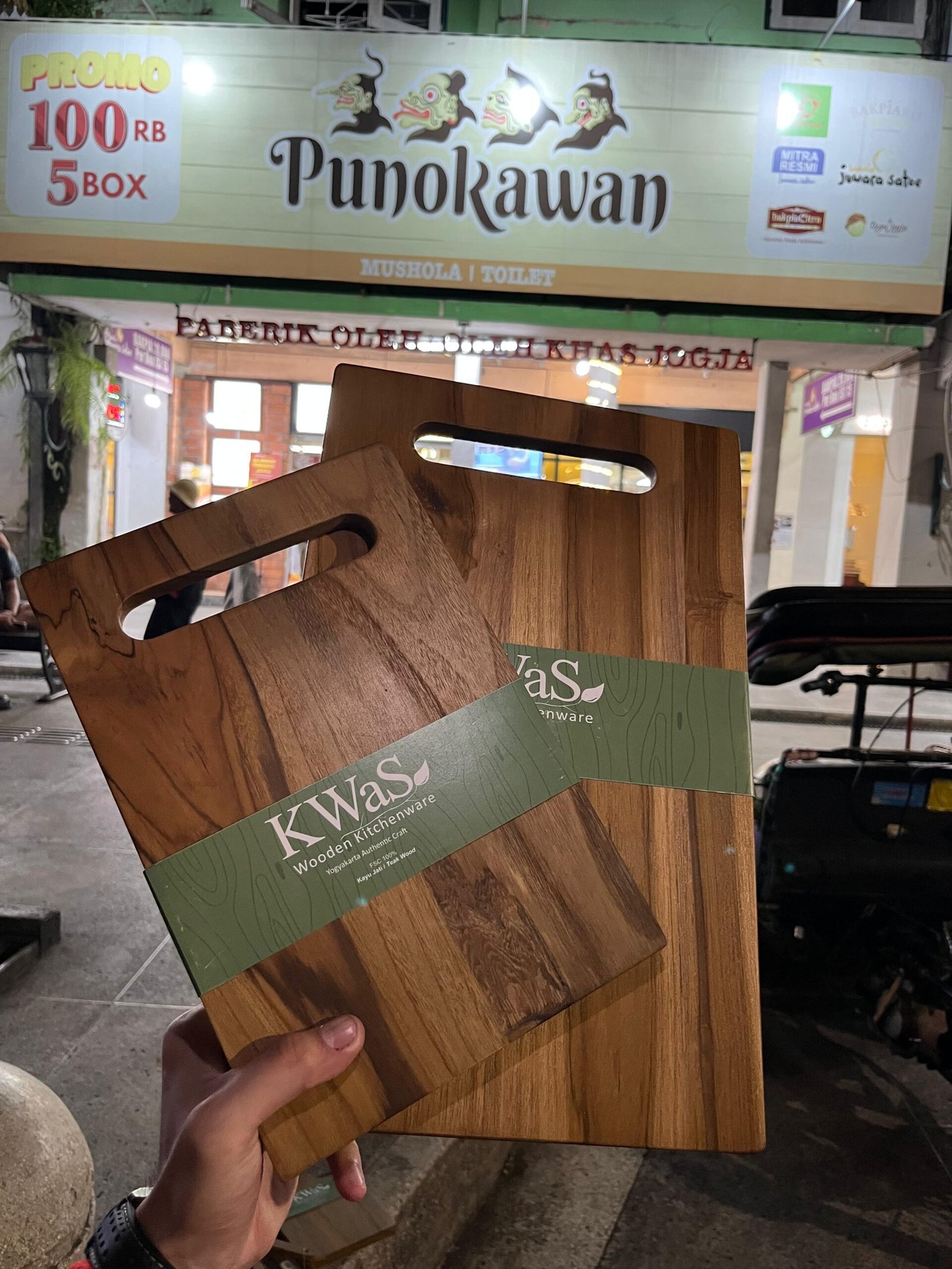 Oleh-Oleh Kekinian: Kitchenware Food Grade Kolaborasi KWaS & Punokawan